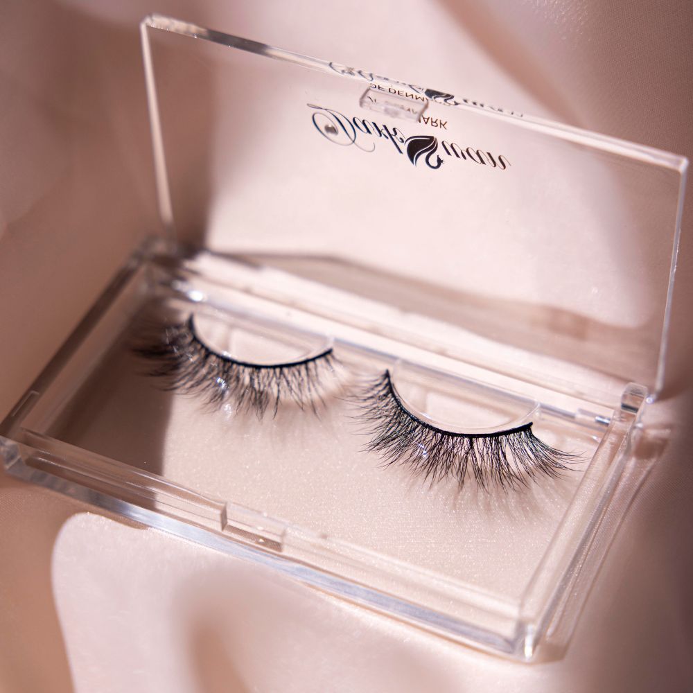 Faux Mink Lashes – Dark Swan of Denmark