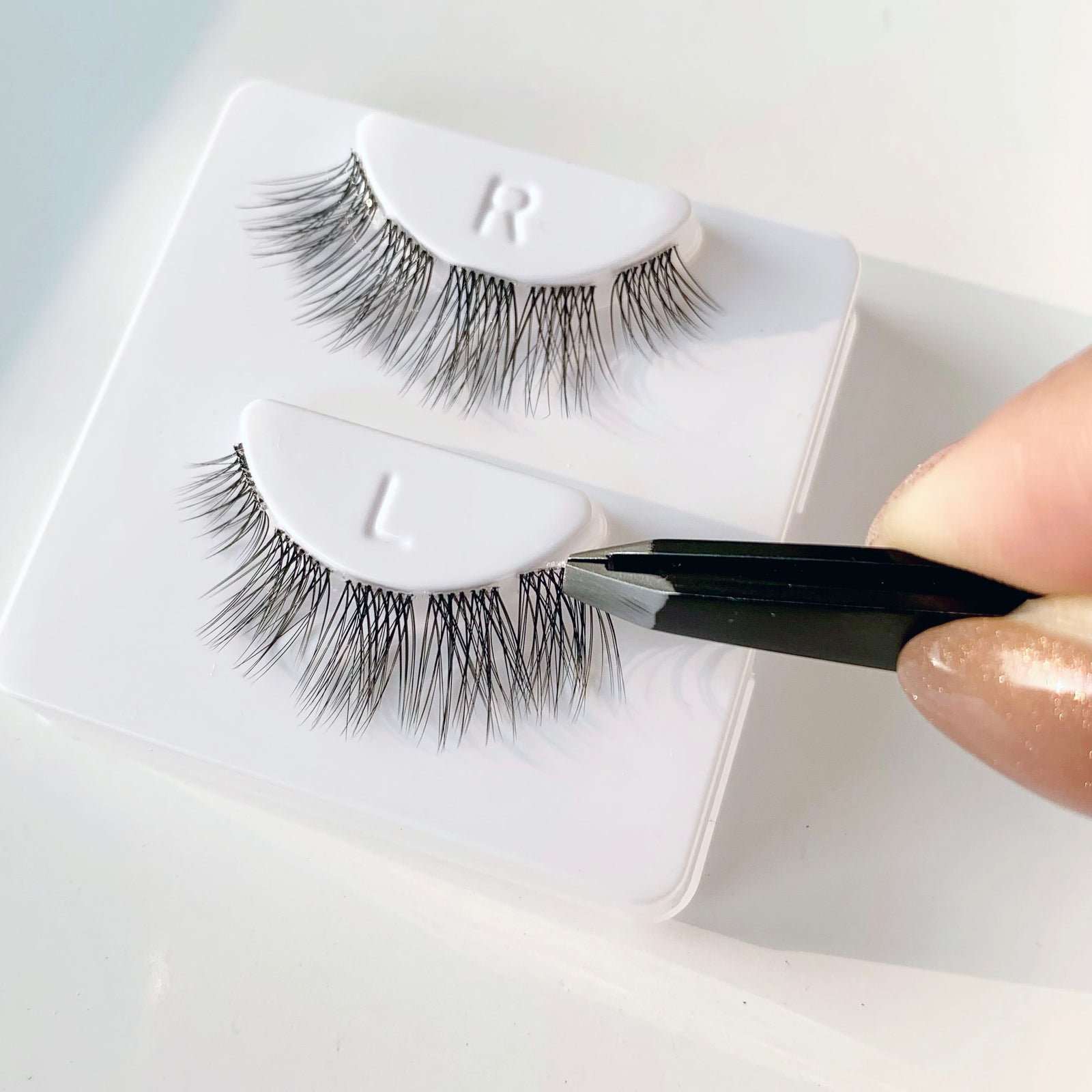 DIY eyelash extensions "Secret MINI" clusters | Dark Swan Of Denmark